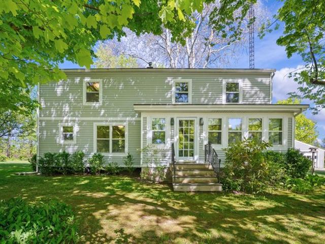 8498 Lake Rd, Berrien Center, MI 49102