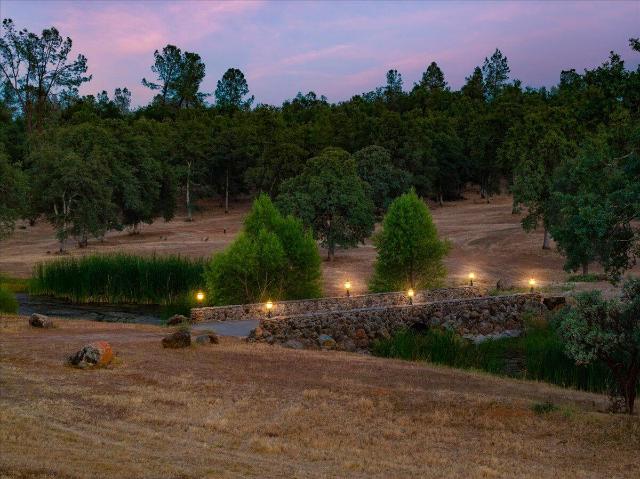 8499 Simmons Road