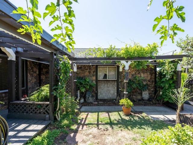 8490 Linden Ave, Cotati, CA 94931