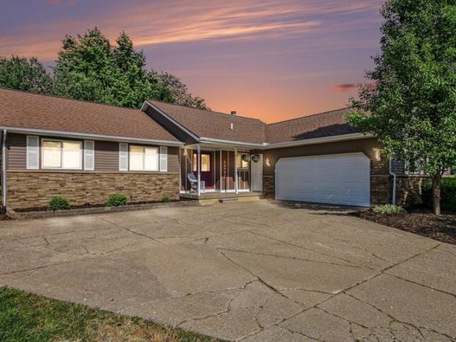 8490 Woodruff Dr SW, Byron Center, MI 49315