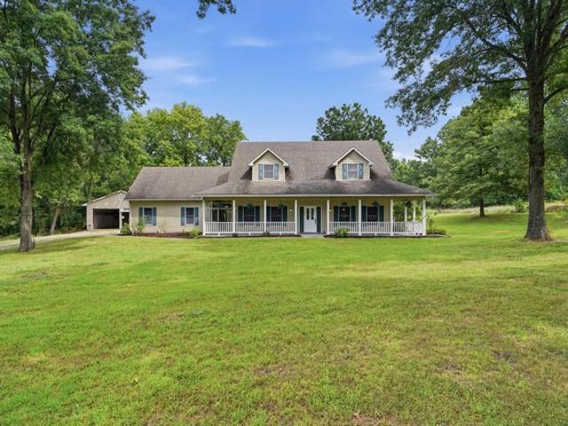 8491 E Mt Zion Church Rd, Hallsville, MO 65255