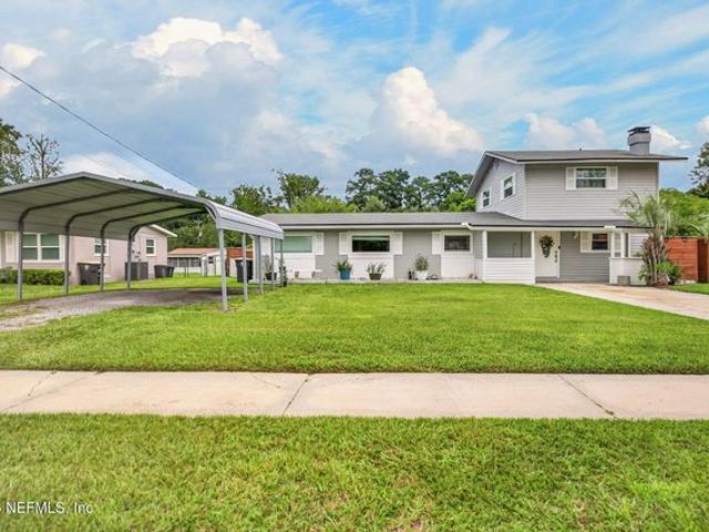 849 Crest Dr E, Jacksonville, FL 32221