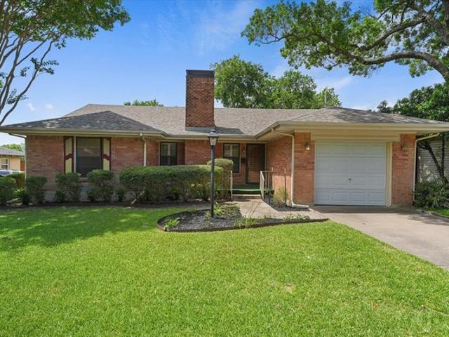 849 Berkinshire Dr, Dallas, TX 75218