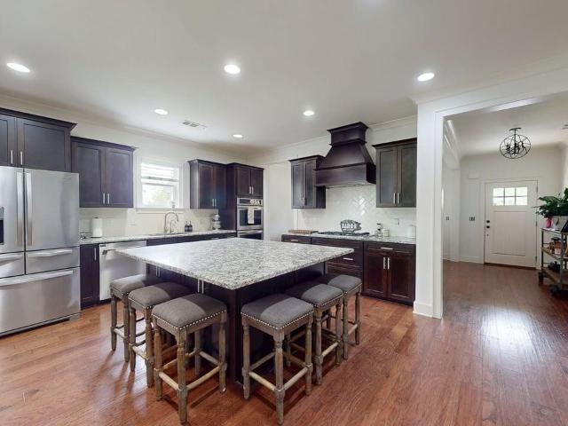 849 Dartmoor Ln