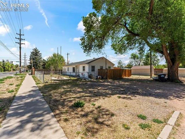 849 E Fountain Boulevard