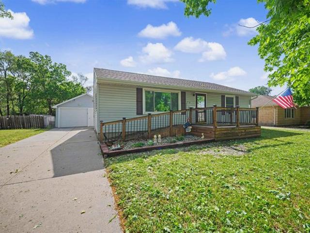 849 Kenison Rd, Salina, KS 67401