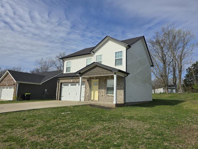 849 Lutz Ln