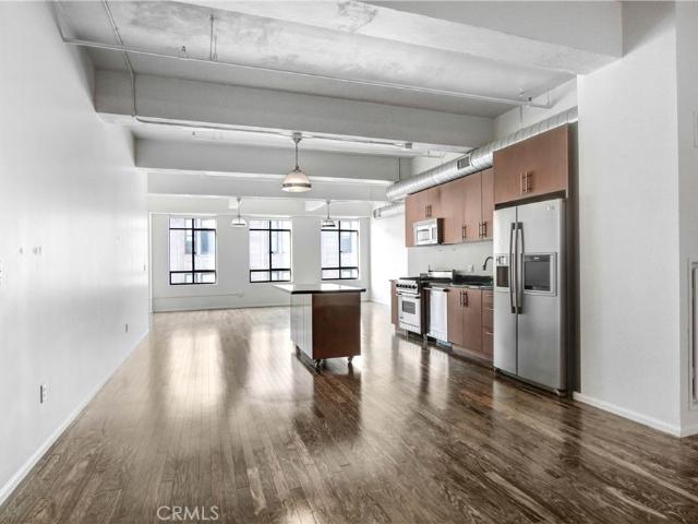 849 S Broadway 606