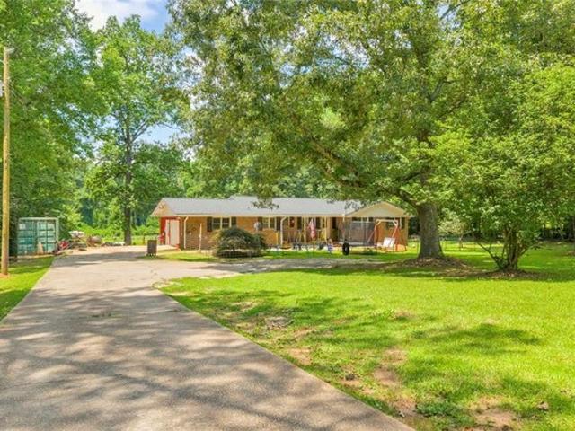 849 Swan Lake Rd, Stockbridge, GA 30281