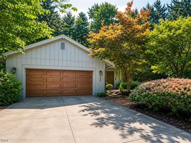 849 Pine Cone Oval, Sagamore Hills, OH 44067