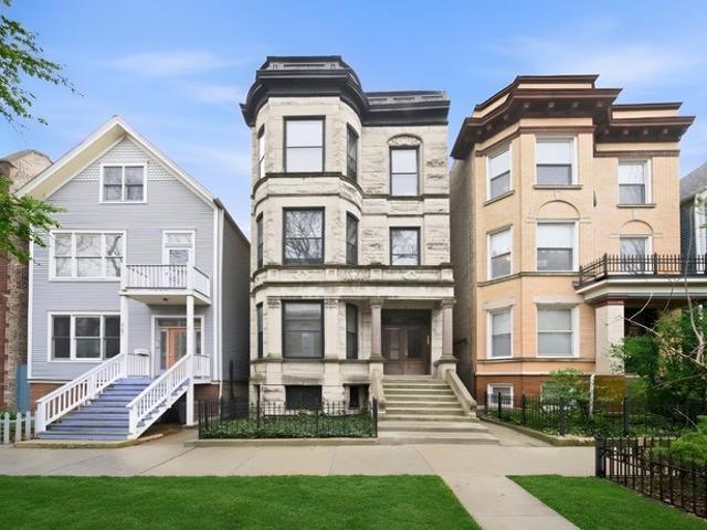849 W Newport Ave, Chicago, IL 60657