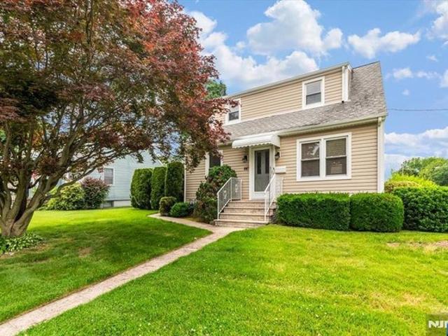 849 Wyoming Ave, Maywood, NJ 07607