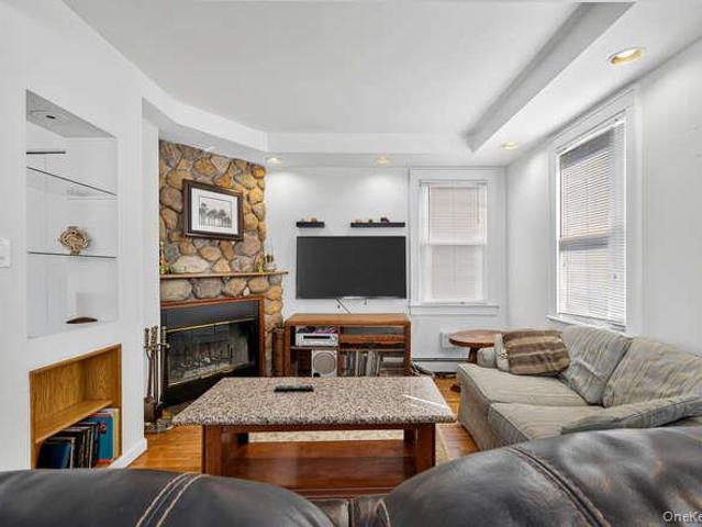 84 50 th Street | Compass