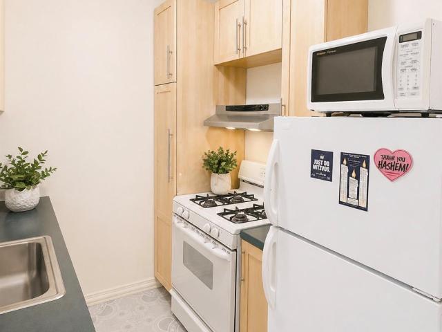 84 01 Main St 311