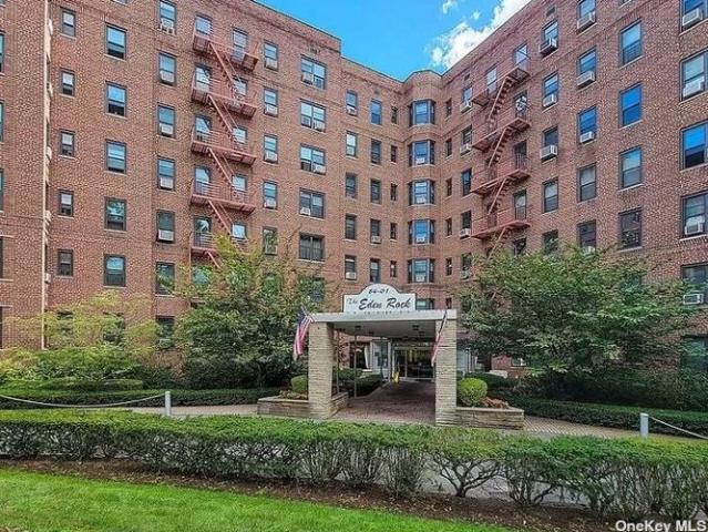 84 01 Main St 611, Briarwood, NY