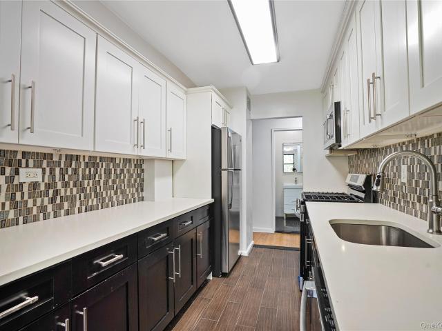 84 10 rd Avenue 3L
