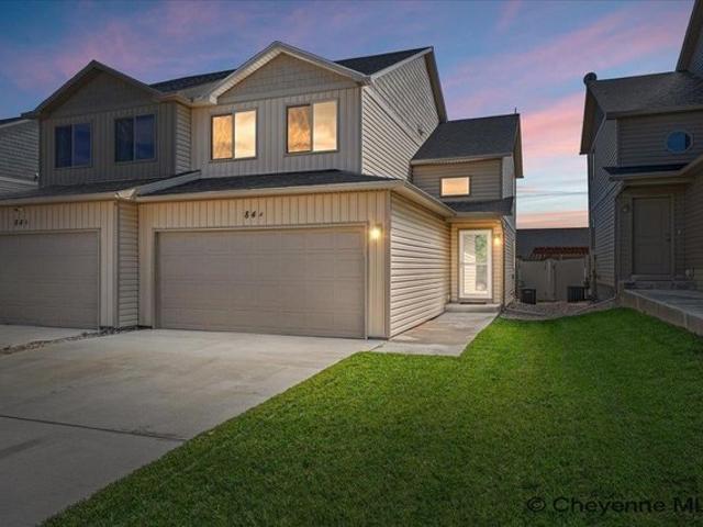 84 28th St, Wheatland, WY 82201
