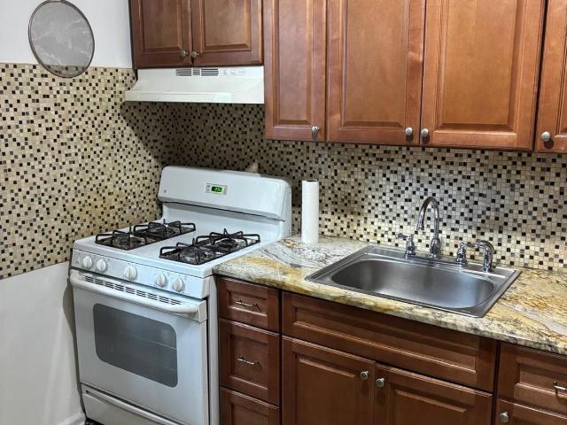 84 31 Van Wyck Expressway, Unit 1M