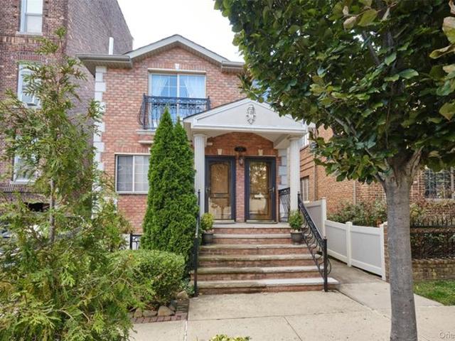 84 34 St, Kew Gardens, NY 11415