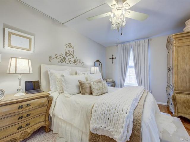84 39 rd Ave Unit 2F, Howard Beach, NY 11414