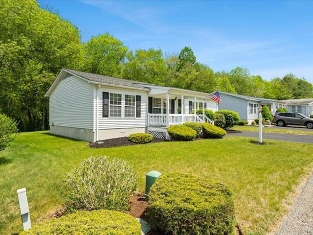 84 Trailwood Dr, Bridgewater, MA 02324