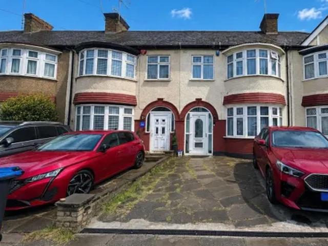 84 Trinity Avenue, Enfield, EN1 1HS, United Kingdom | 3 bed townhouse for rent #167551417 | Rentberry