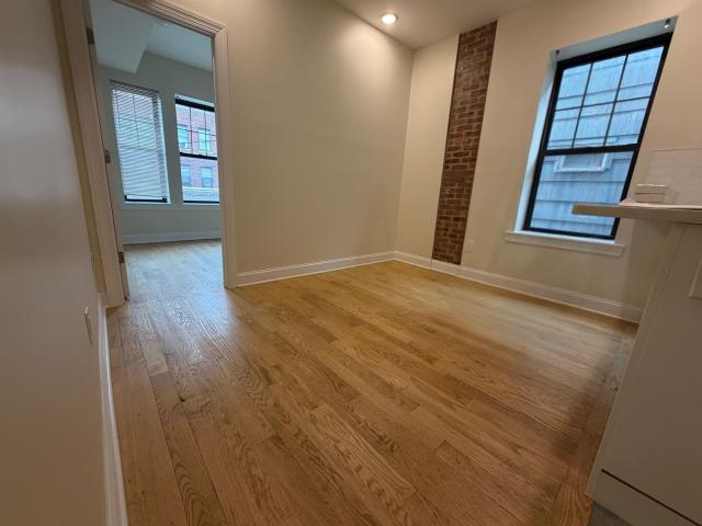 84 Van Wagenen Ave # 1L