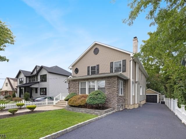 84 Vanderburgh Ave