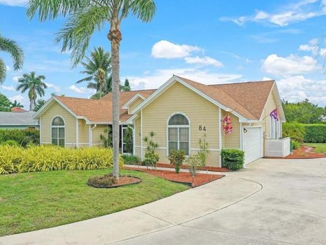 84 Valley Stream Ln, Naples, FL 34113