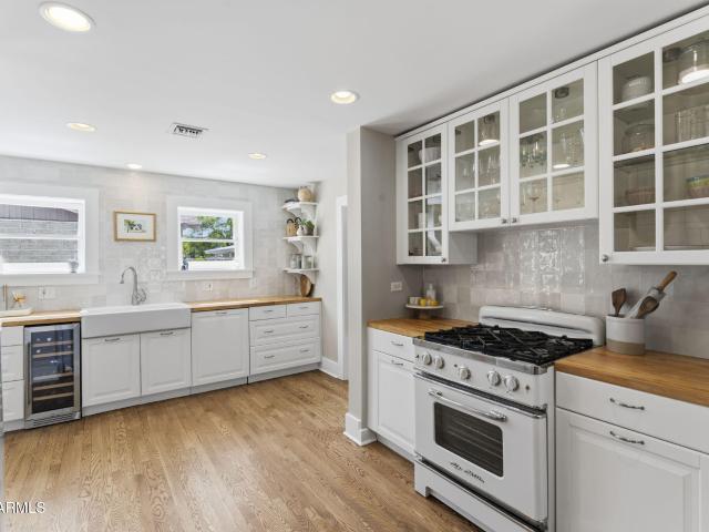 84 w lewis avenue