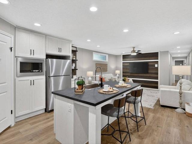 84 Woodmoor Ct Unit 84, Leavenworth, KS 66048