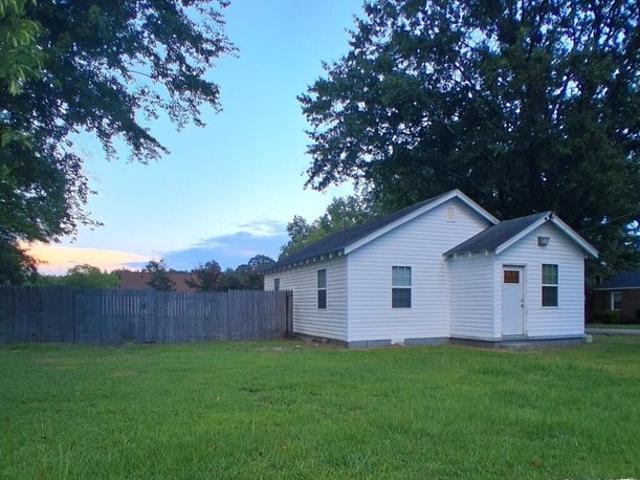 84 Zoo Rd N, Roanoke Rapids, NC 27870