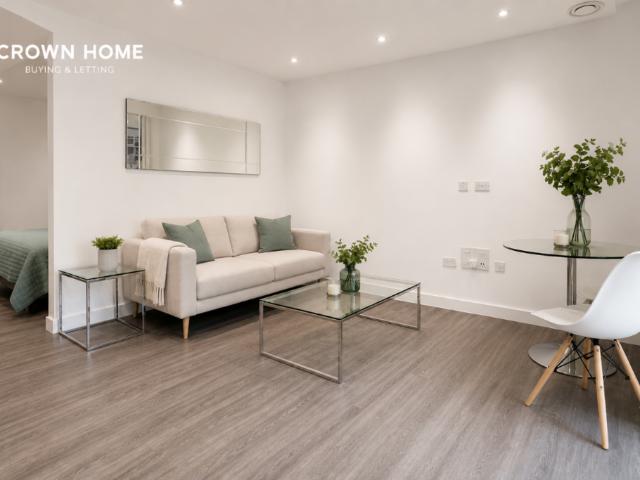 84 Alie Street, London E1 Studio to rent £2,817 pcm £650 pw