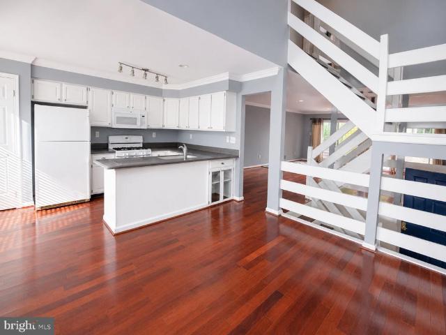 84 Andover Court