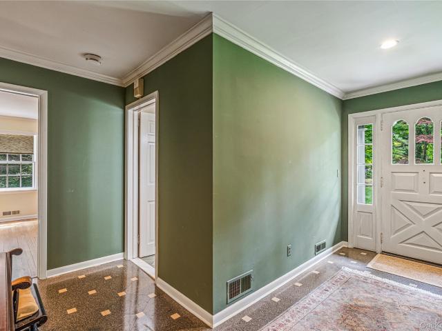 84 Bayville Road