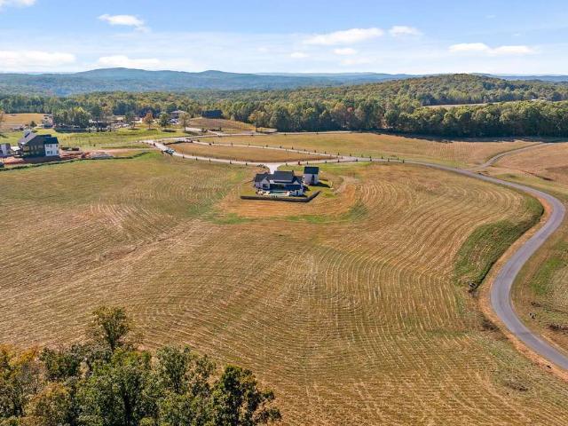 84 Bravo Rivera Way, Talking Rock, GA 30175 | MLS #10708
