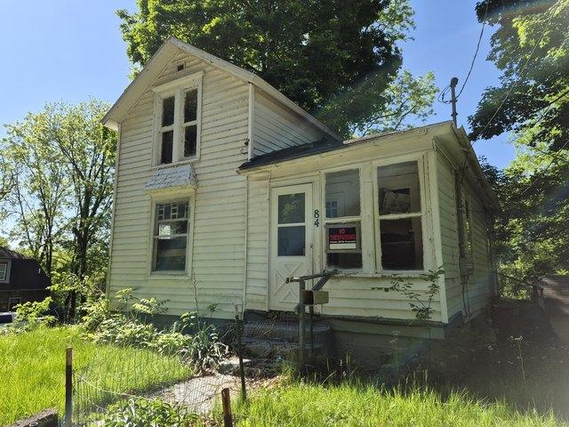 84 Burnham St E, Battle Creek, MI 49015