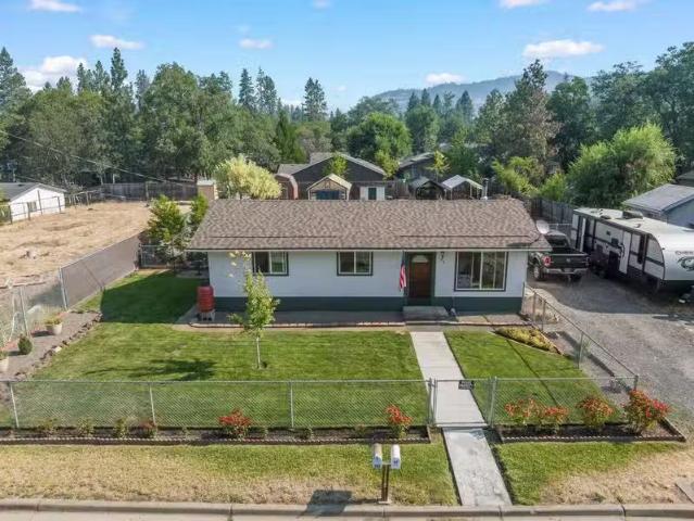 84 Cedar Street, Shady Cove, OR 97539 644080493