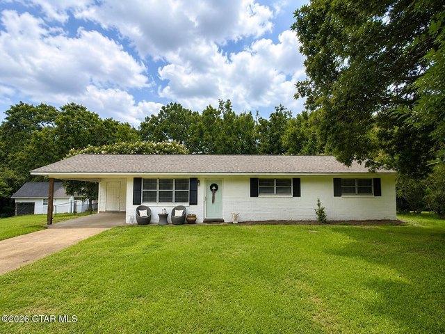 84 Christopher Rd, Columbus, MS 39705