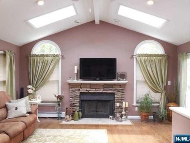 84 Colgate Avenue, Paramus, US, NJ