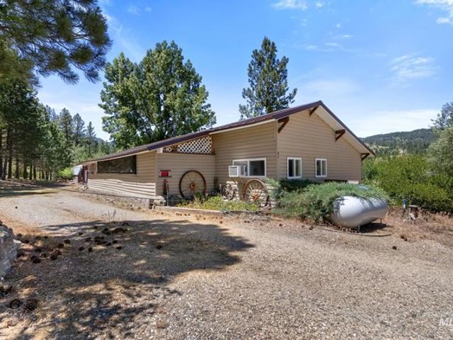 84 Clear Creek Dr, Boise, ID 83716