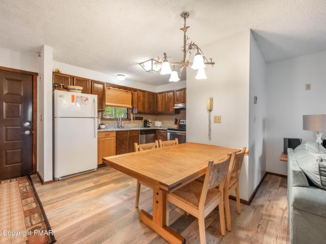 84 Cross Country Lane