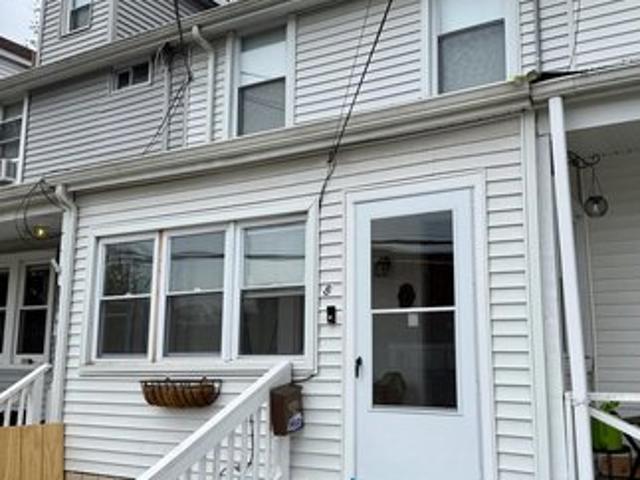 84 E Burlington St, Bordentown, NJ 08505