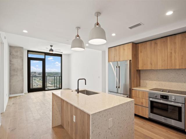 84 East Ave # 1803