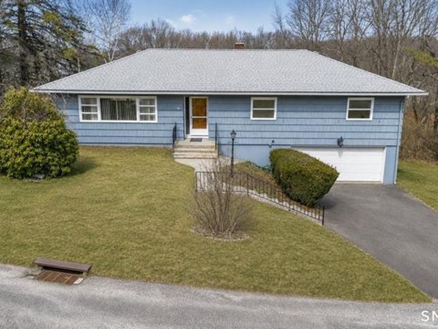 84 Everitt St, Waterbury, CT 06704