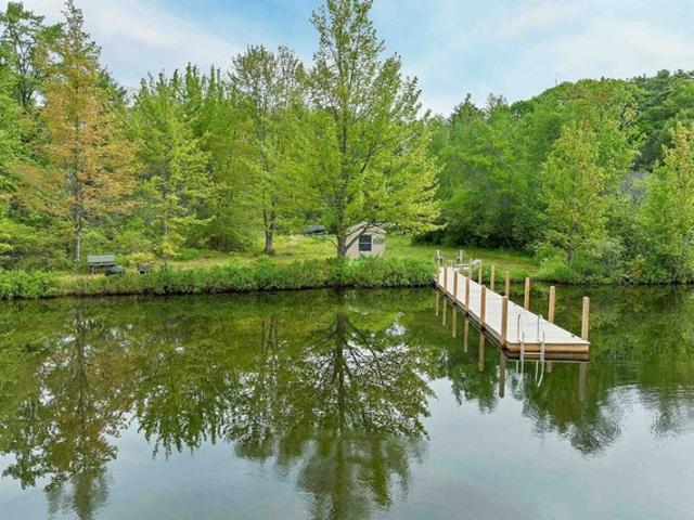 84 Governor Wentworth Hwy, Tuftonboro, NH 03853