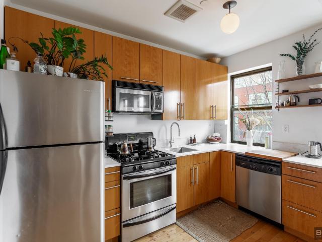 84 Green Street 3