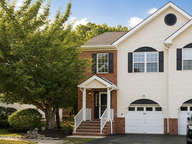 84 Heron Ct, Manalapan, NJ 07726