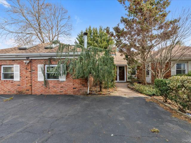84 Horton Pl, Syosset, NY 11791 | MLS #976764 | Compass