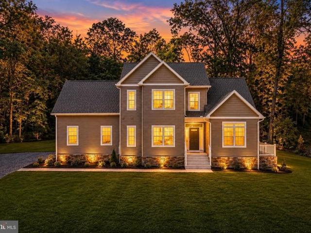84 Huntsville Ct, Martinsburg, WV 25403